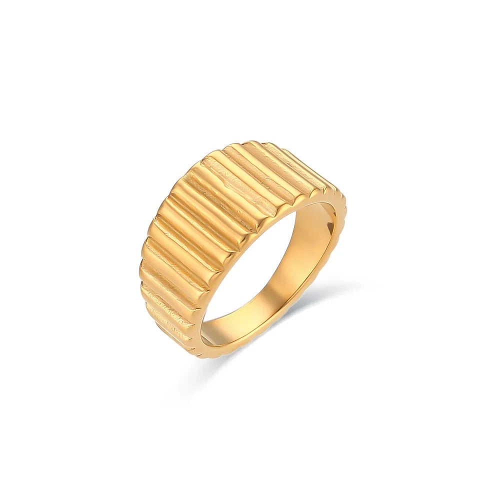 Golden Donna Ring